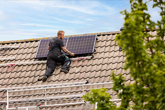 Waarom kiezen voor installatie door Zelfstroom? - Zelfstroom